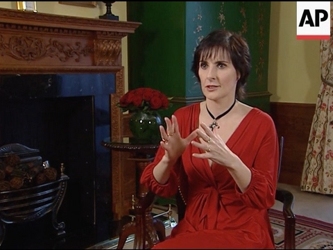 Enya and Winter Came - YouTube