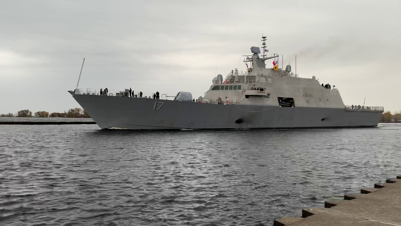 USS INDIANAPOLIS LCS 17 LEAVING MARINETTE MARINE FOR THE LAST TIME ...