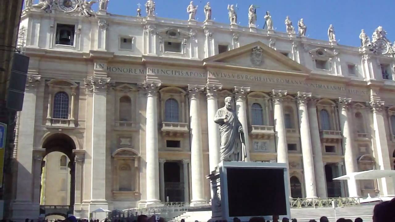 Bell of the Saint Peter's Basillica - YouTube