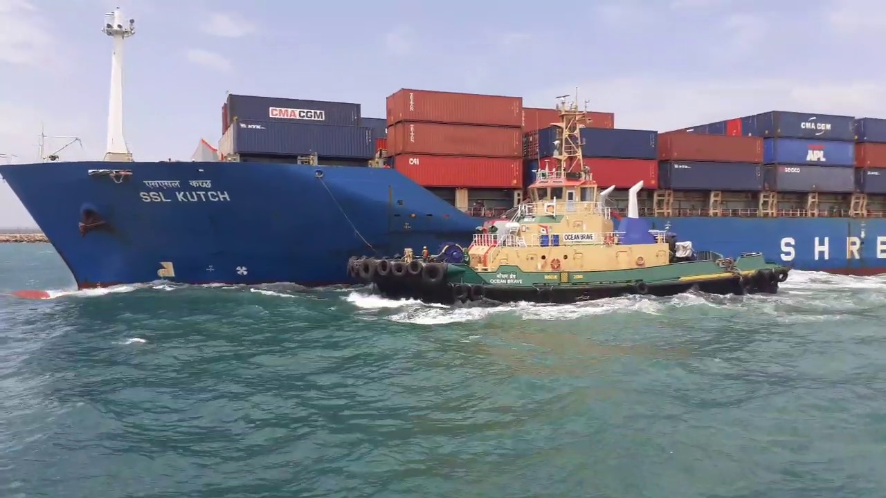 ship enter to voc port in tuticorin - YouTube