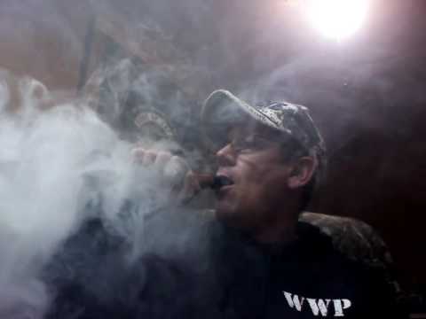 E-liquid review of NUTTIN BETTA - YouTube