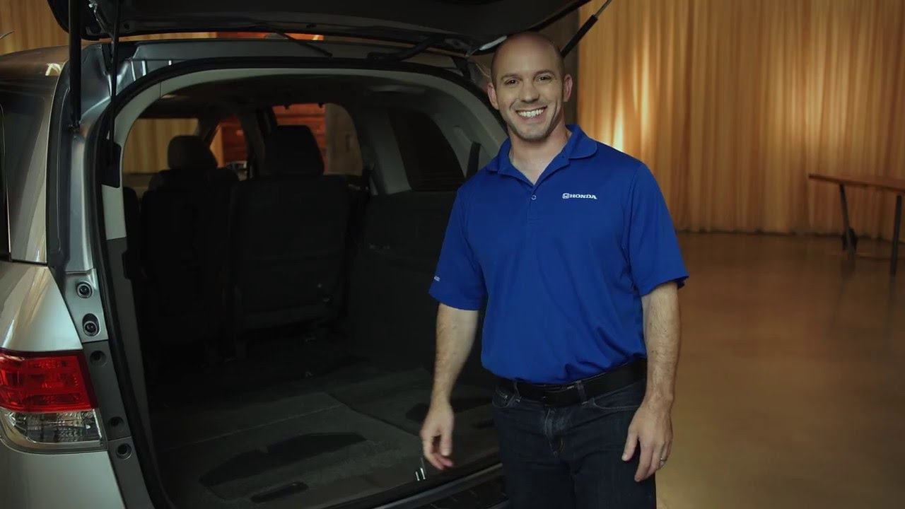 Magic Seats in the 2016 Honda Odyssey - YouTube