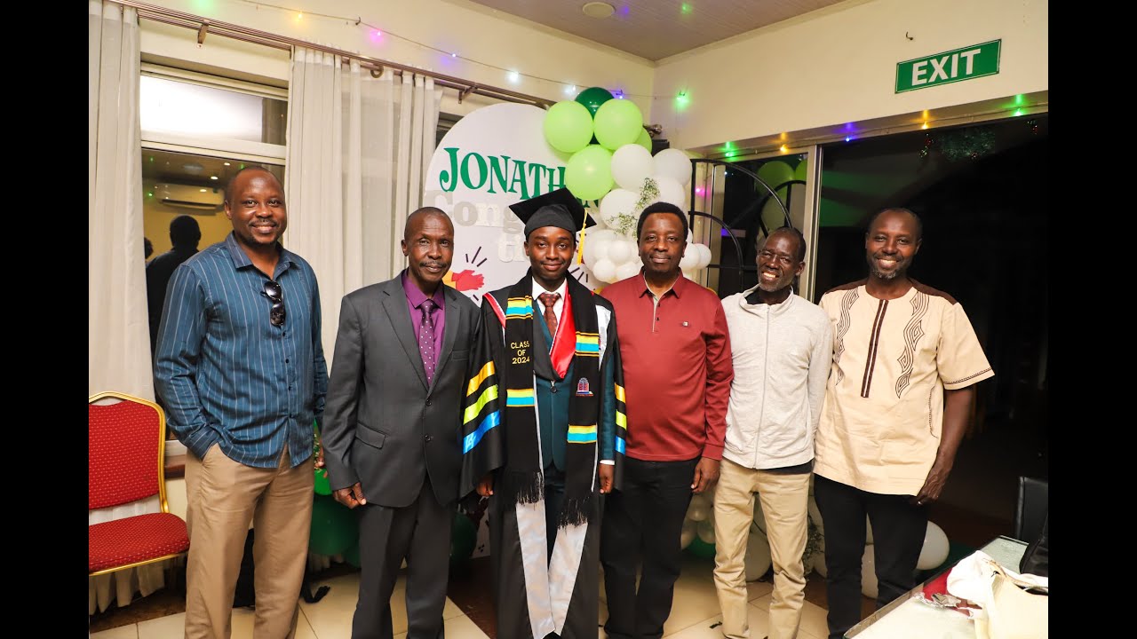 MY GRADUATION DINNER VIDEO 🎓 🥳 | HIGHLIGHTS [graduation party vlog ...