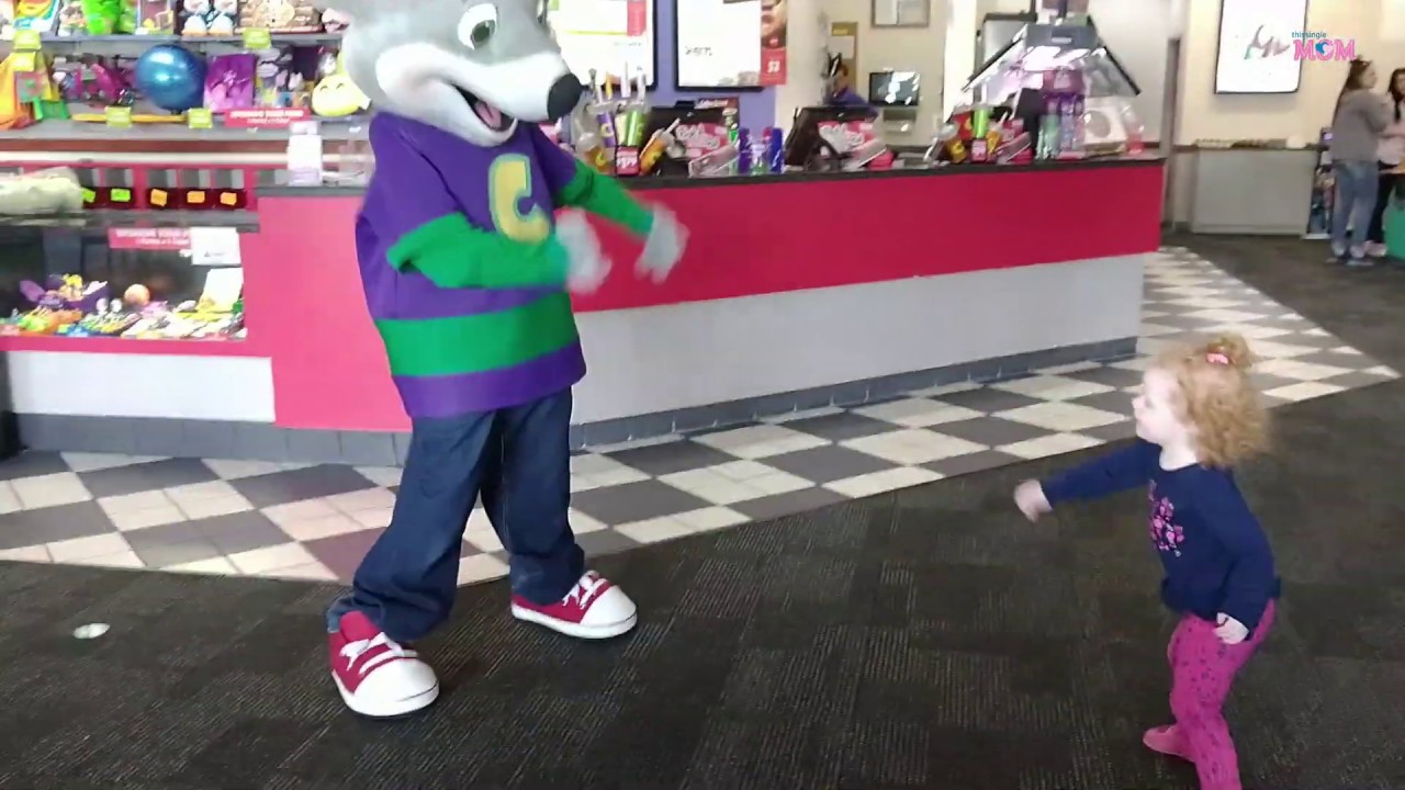 Adorable Toddler Dancing with Huge Mouse - YouTube