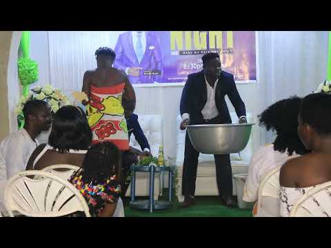 Pastor Bathing church members on 31st night cross over 🤔