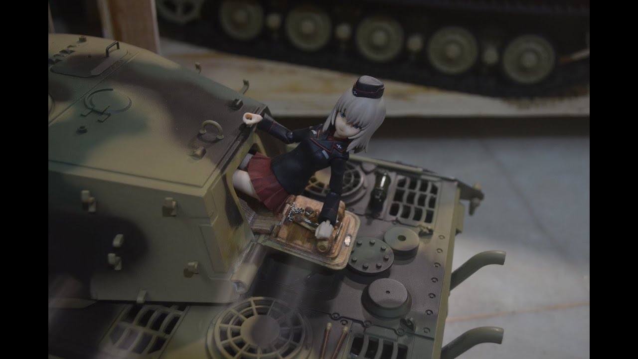 Heng Long 1:16 RC Tiger 2 Turret Rear Escape Hatch Modification - YouTube