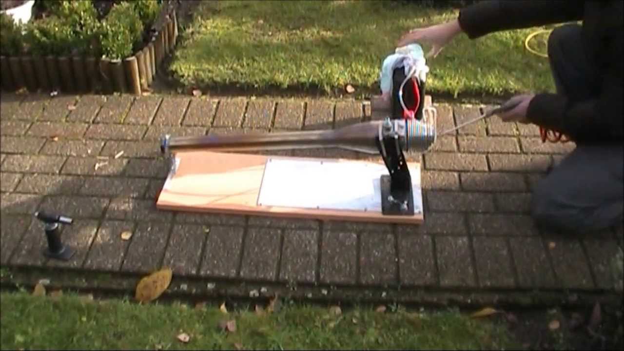 Pulse-jet engine - YouTube