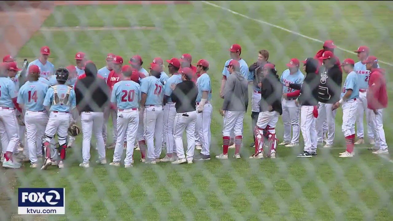 Holy Names University baseball team plays last game - YouTube