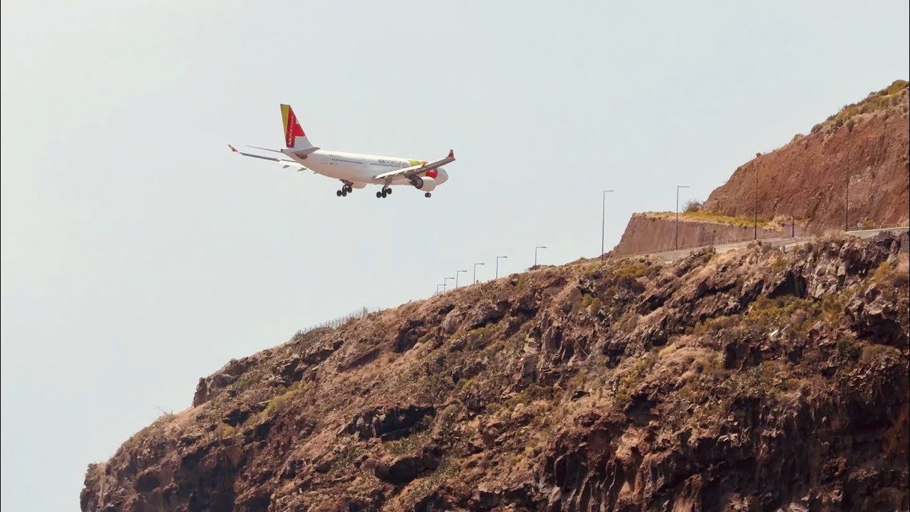 TAP Air Portugal big boy Airbus A330 landing on runway 23, FNC / LPMA ...