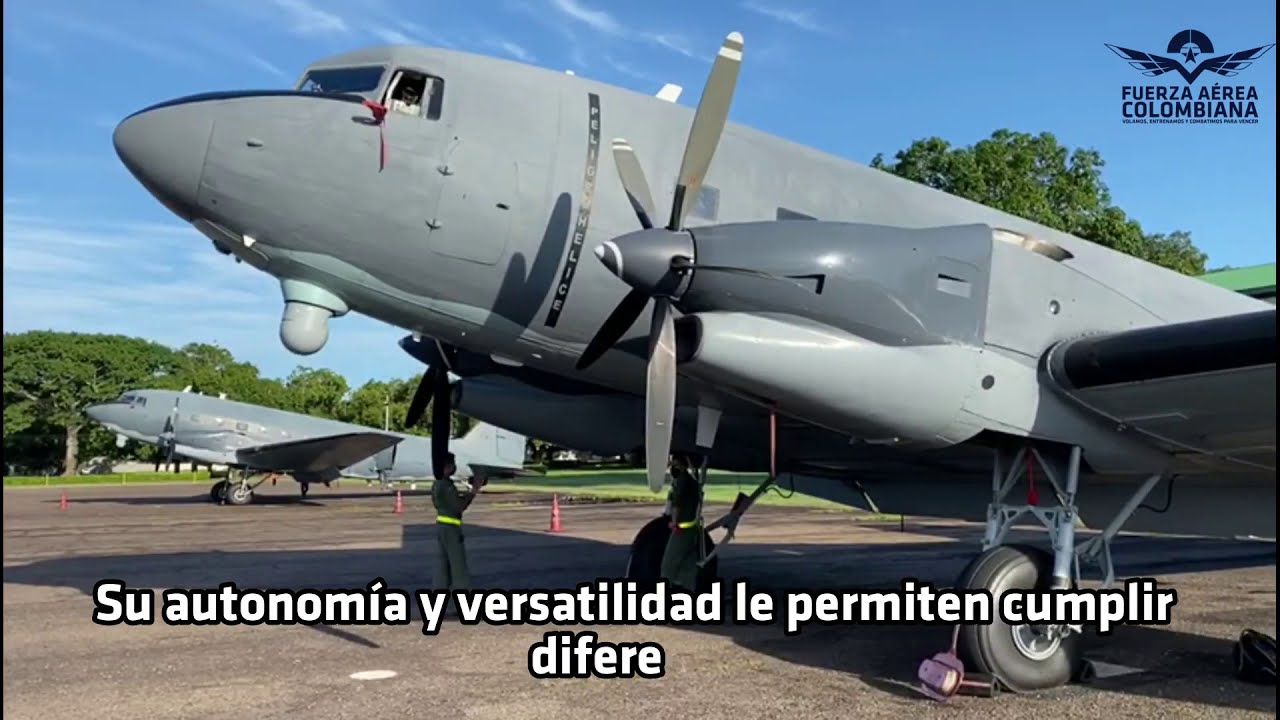 Avión AC 47T Fantasma - FAC - YouTube