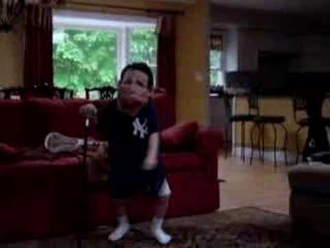 funny midget dance - YouTube