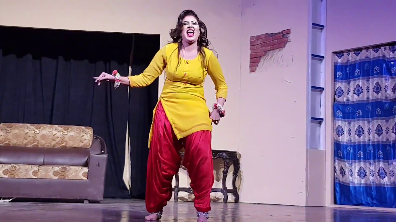 Roop JutT tera ishaq v a pagal punjabi song madam noor jahan - YouTube