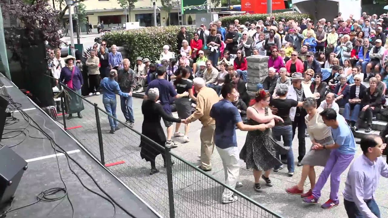 Downtown Crowd Dancing it up to Dal Richards - YouTube