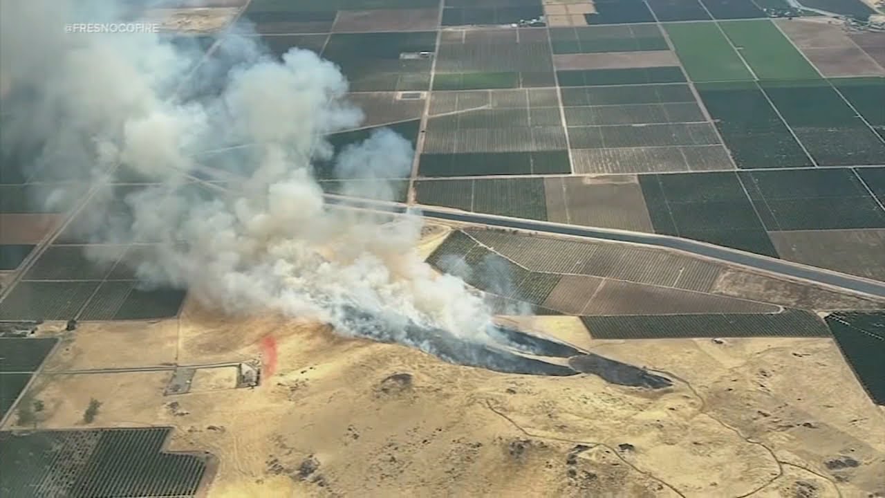 Dry lightning prompts California fire concerns - YouTube