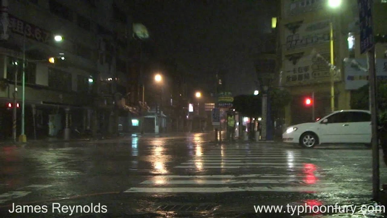 Typhoon Morakot Smashes Taiwan - Storm Chaser Video - YouTube