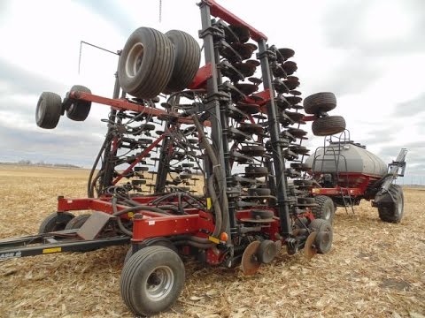 Case-IH SDX air seeder With Case-IH ADX3380 Commodity Cart - YouTube