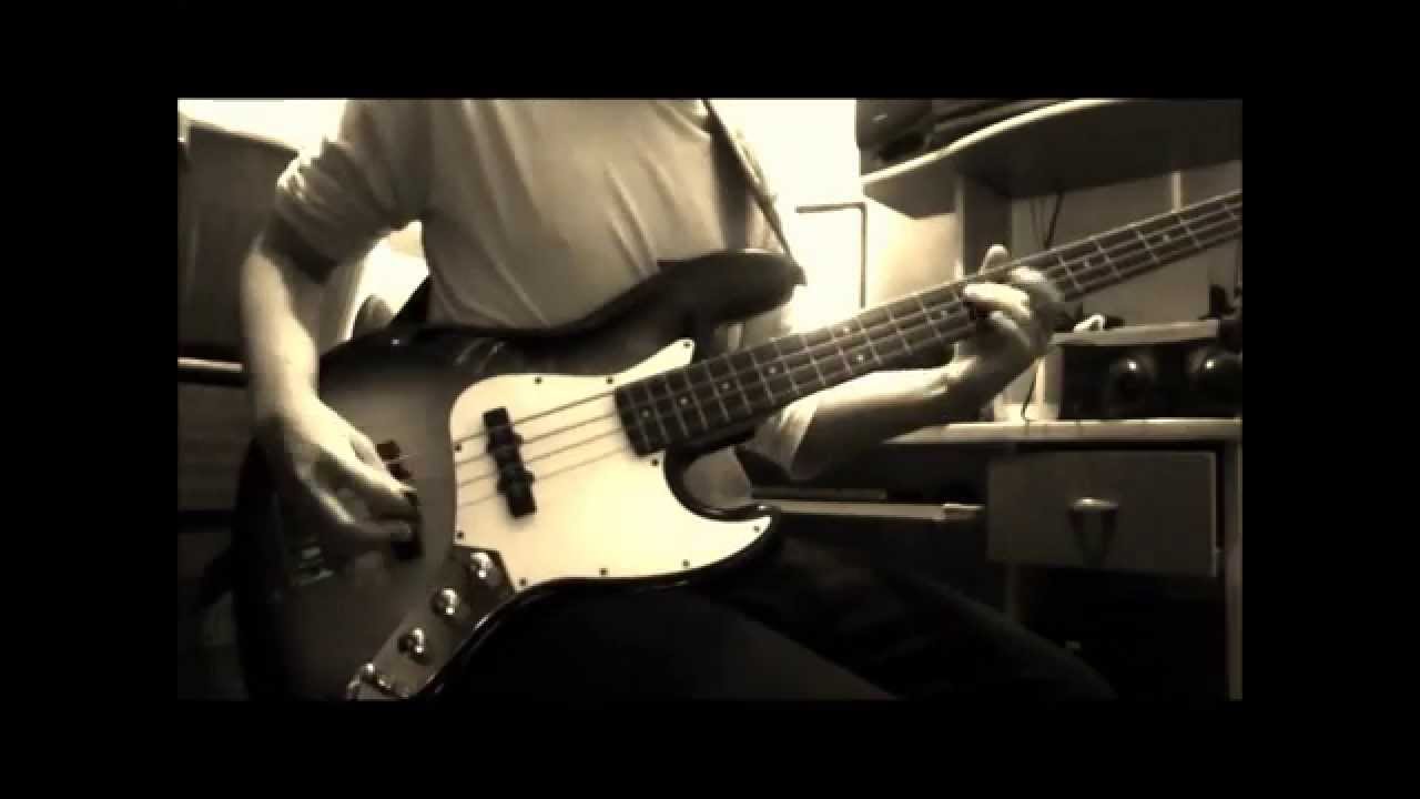 Arctic Monkeys - Crying Lightning [Bass Cover] - YouTube