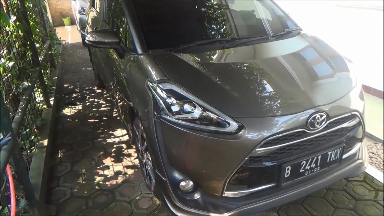 Review Toyota Sienta Q Tahun 2017 - YouTube