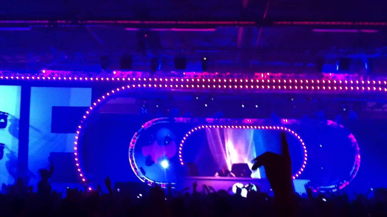 Nero - Promises @ I love techno 2012 - YouTube