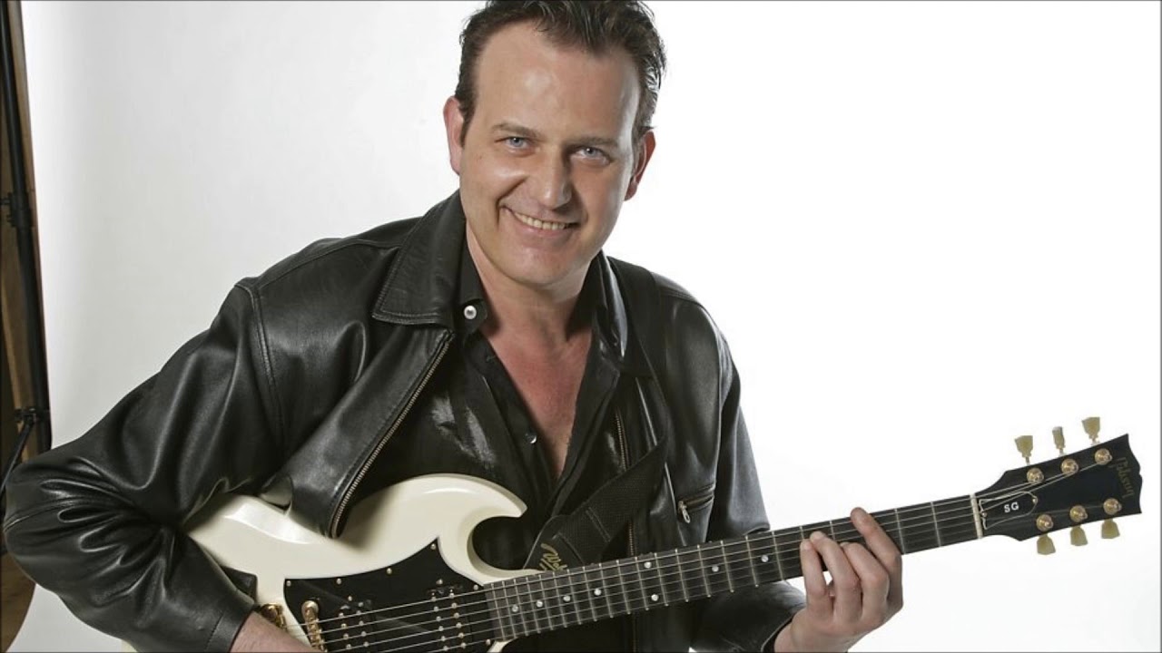 Ryan Paris.- Besoin D'Amour. - YouTube