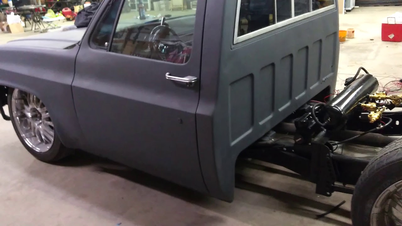 Bagged 83 c10 square body up date - YouTube