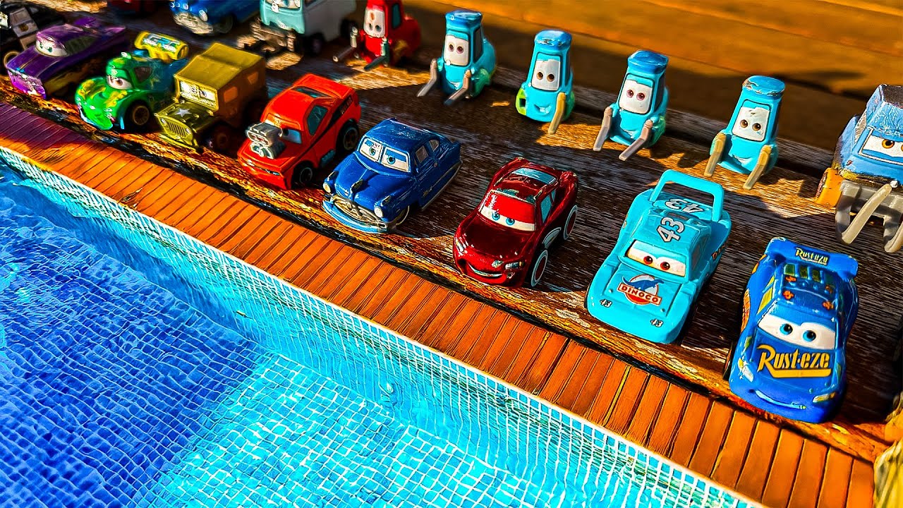 Disney Pixar Cars falling into deep pool, Lightning McQueen, Tow Mater ...