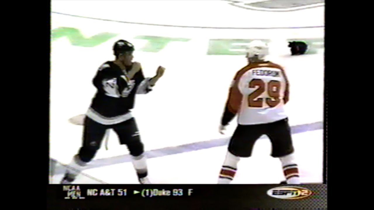 Todd Fedoruk Vs. Sean Brown Dec. 16th, 2001 - YouTube