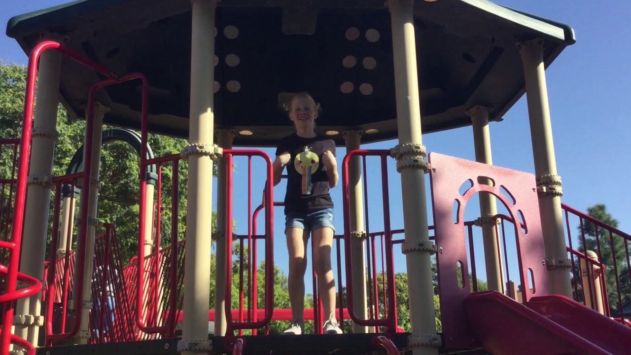 The Chicken Dance |Fantastic Girls - YouTube