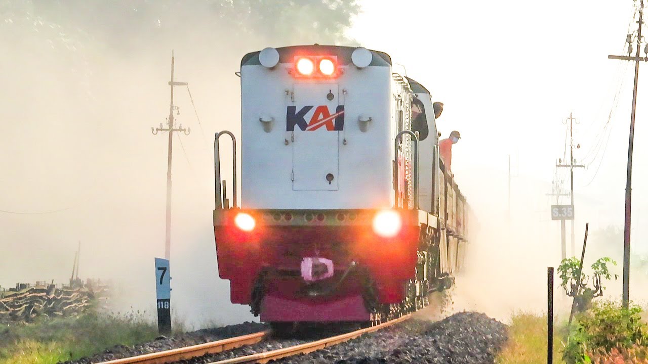 NGERI DEBU BATU BALLAST SAMPAI BETERBANGAN SANGAT TEBAL ! PROSES ...