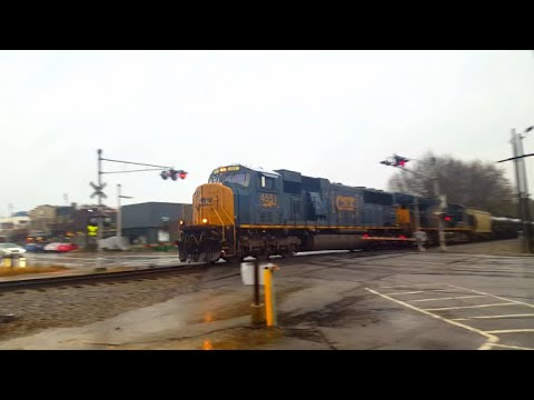 SD70MAC! CSX 4551 Leads CSX K476 in Tucker, Ga (12/11/21) - YouTube