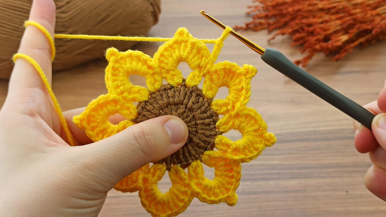 💯 * Super Easy Crochet sunflower For Beginners online Tutorial * # ...