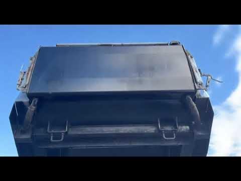 H28キャンター2t積巻込み式パッカー車5.2立米 - YouTube