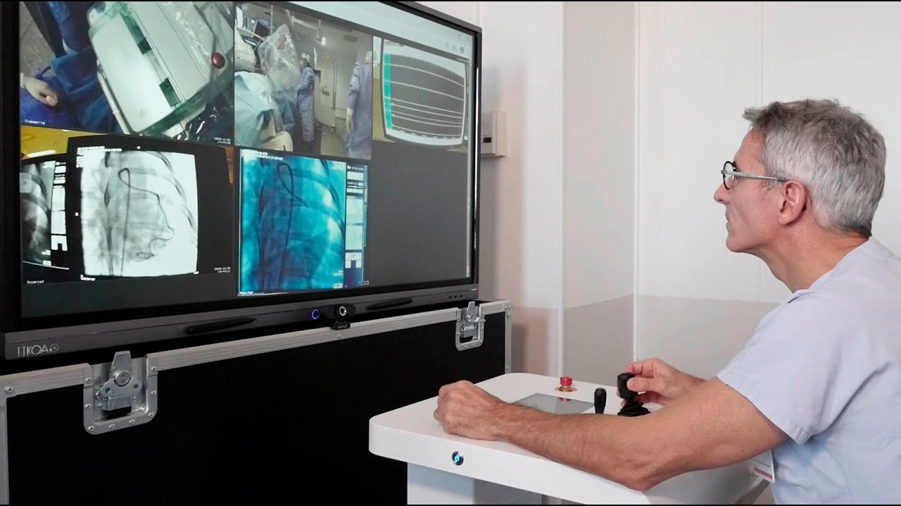 Robocath - First telerobotic procedure in Europe - YouTube