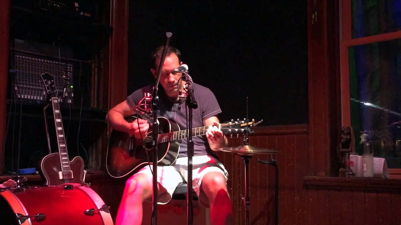 Ben Schmidt performing Tripwire - YouTube
