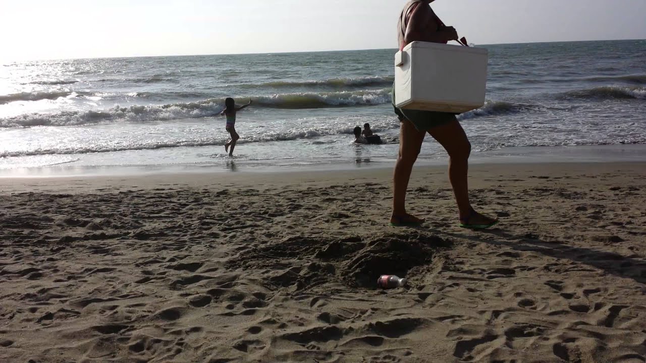 En la Playa de Tonsupa Esmeraldas Ecuador 2013 - YouTube