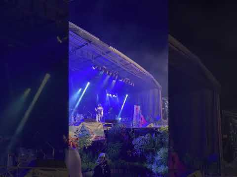 Chalka Chalka | Risa Raeanne | Bollywood Fusion | Live