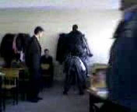 10tm/a sınıfı  kopuyor dersde