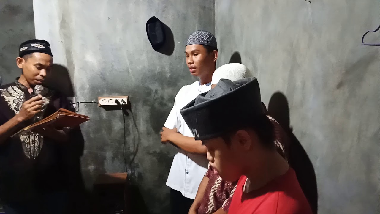 Pembacaan_kitab_al-barazanji - YouTube