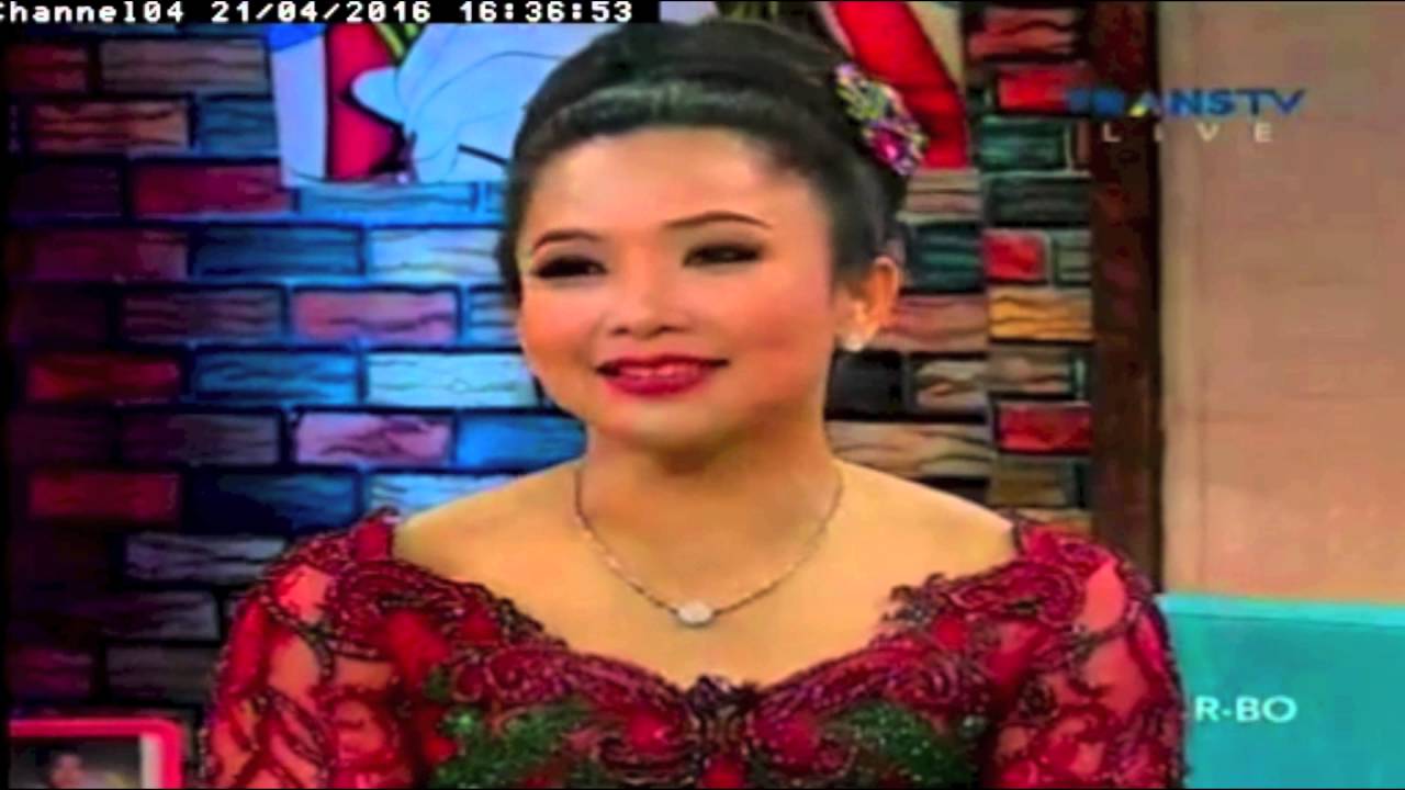 Rumpi No Secret (Trans TV) - Feni Rose & Mikha Tambayong - YouTube