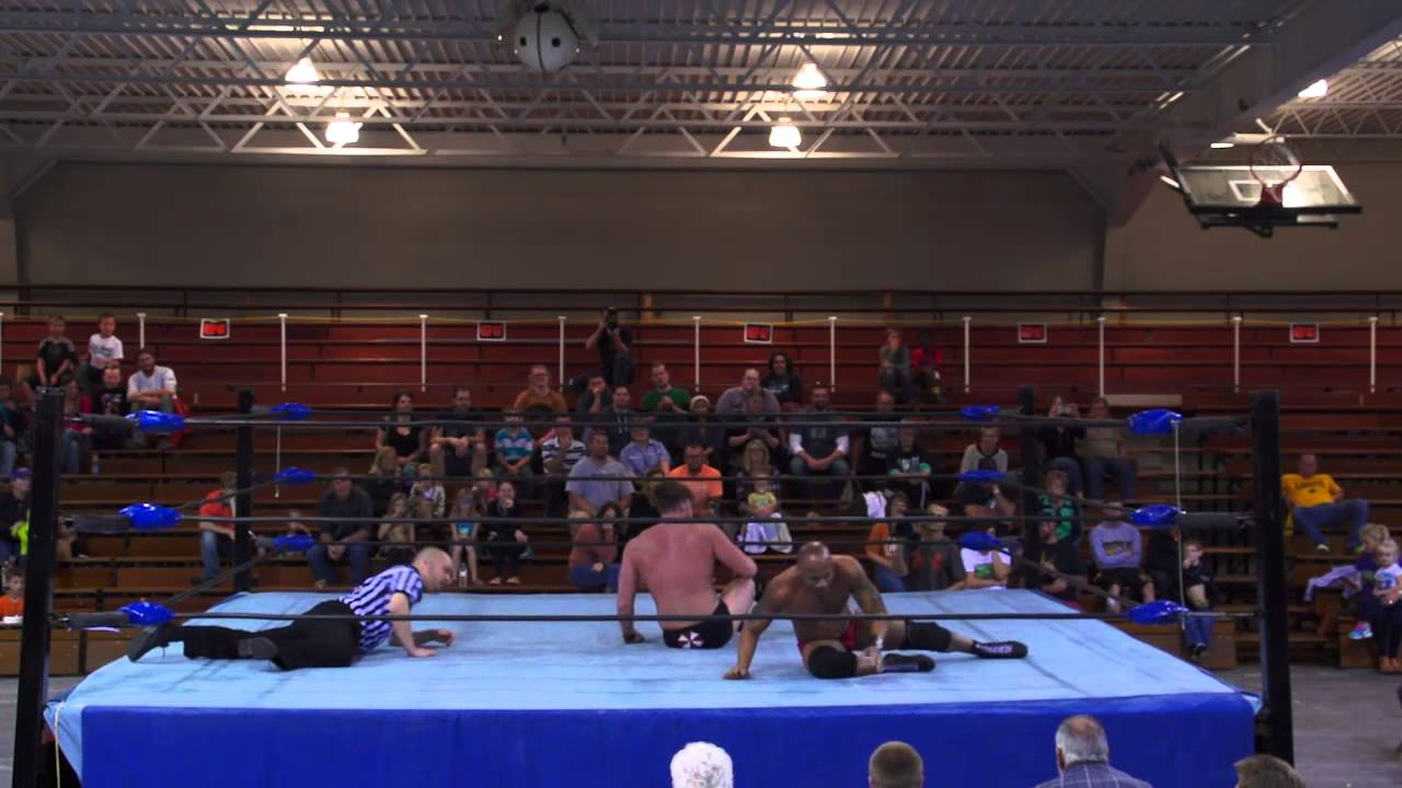 Conner Braxton Vs. Matt Cage - YouTube