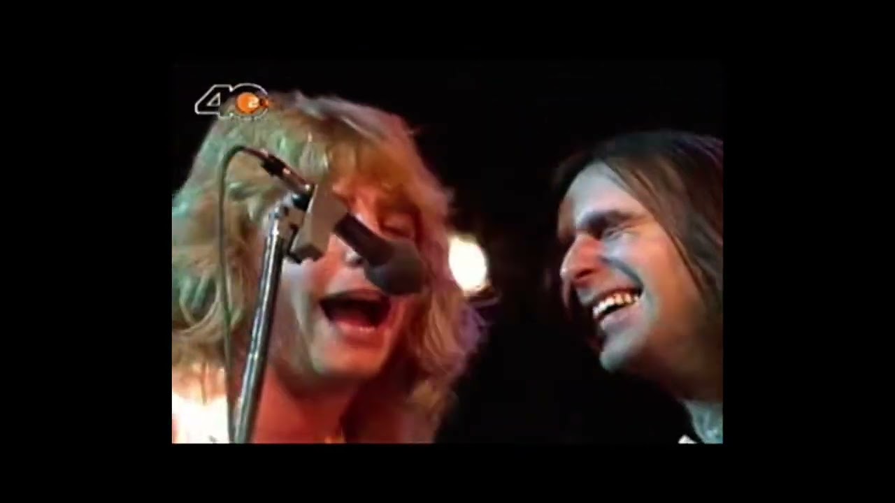 1977 - Rocking All Over the World - YouTube