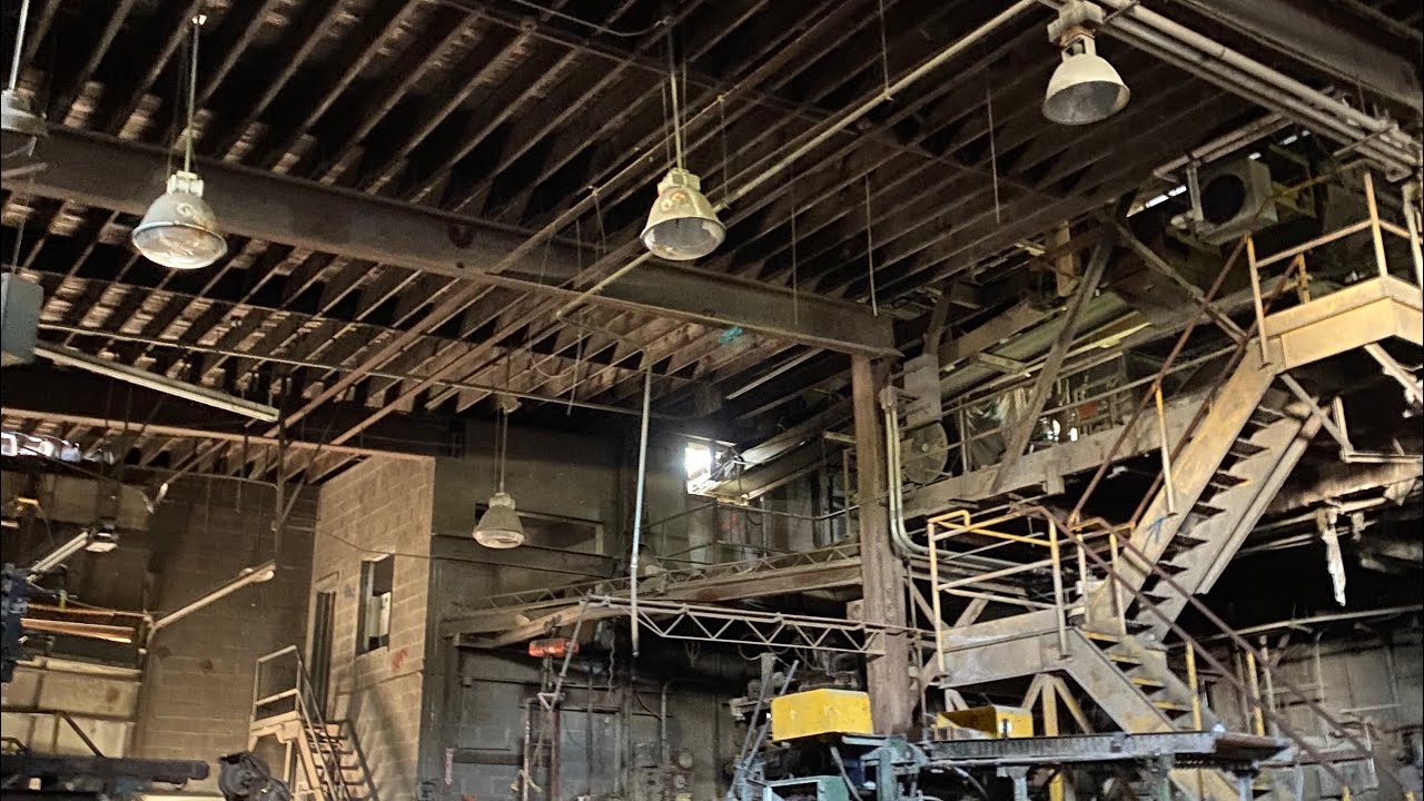 Exploring abandoned factories ( SCARY ) - YouTube