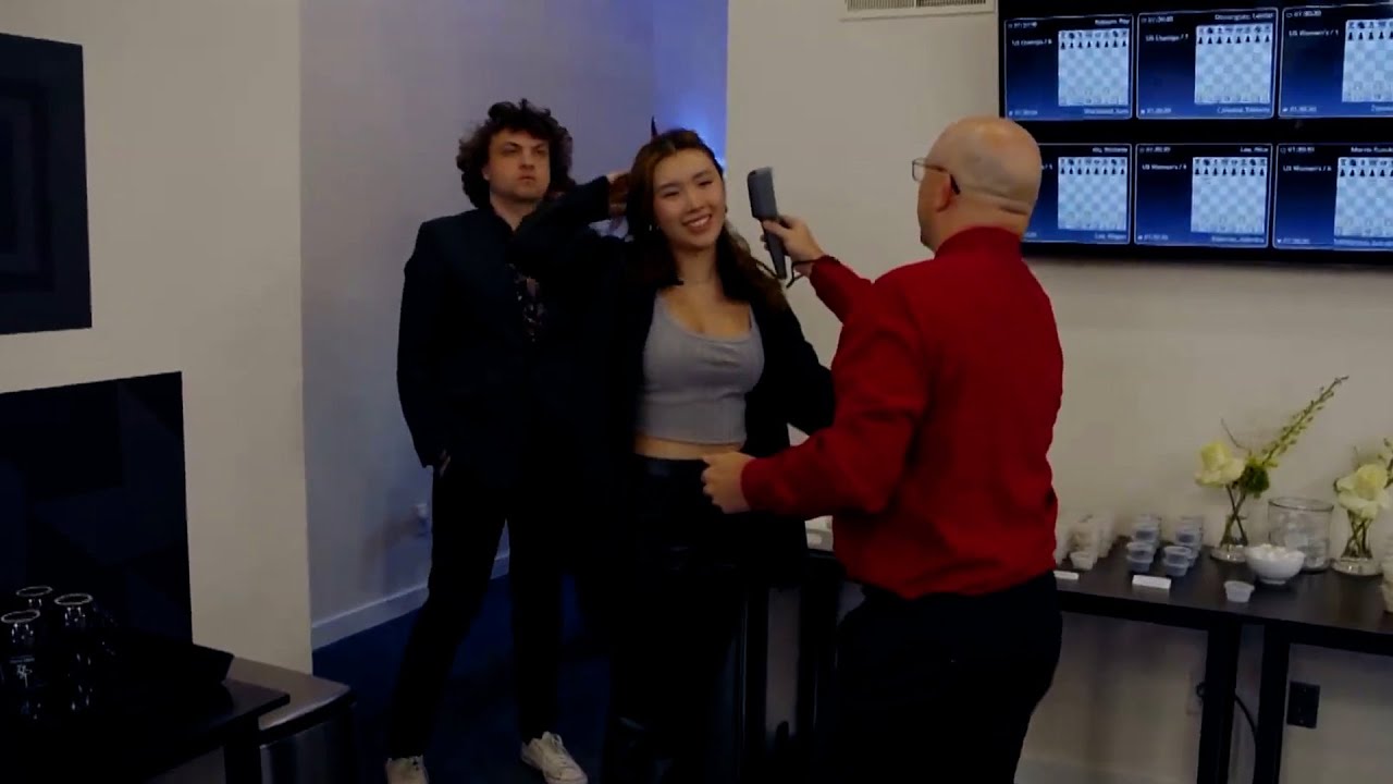 Suspicious security guard scans Jennifer Yu in a chess tournament - YouTube