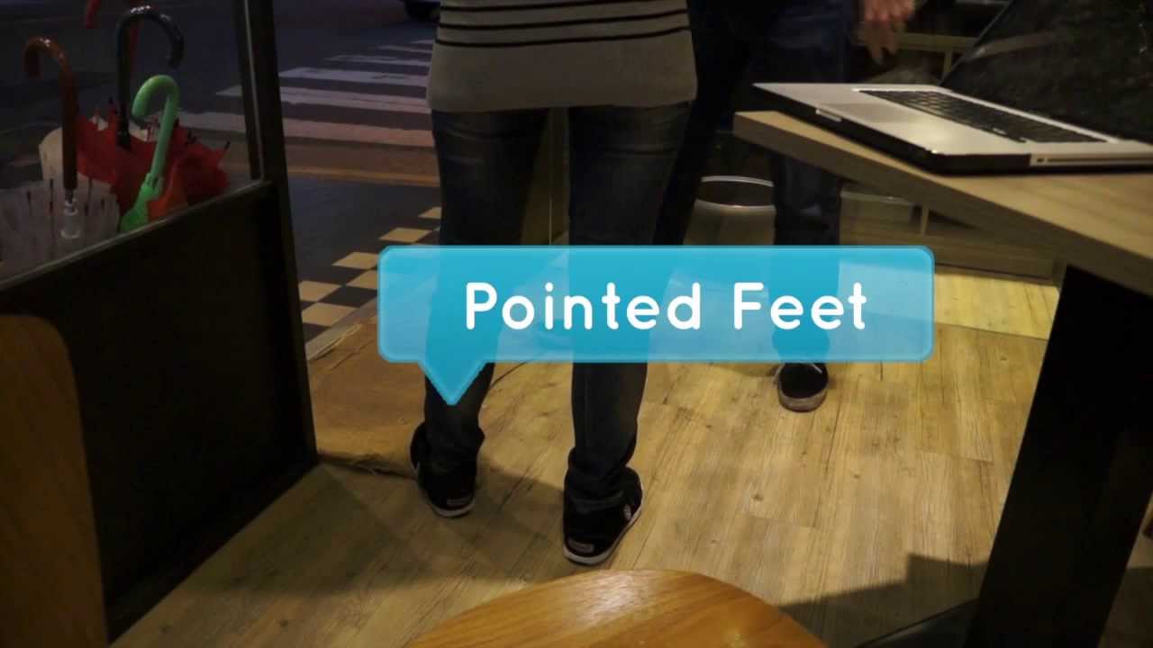 Pointed Feet :: Learn Body Language :: GoBodyLanguage.com - YouTube