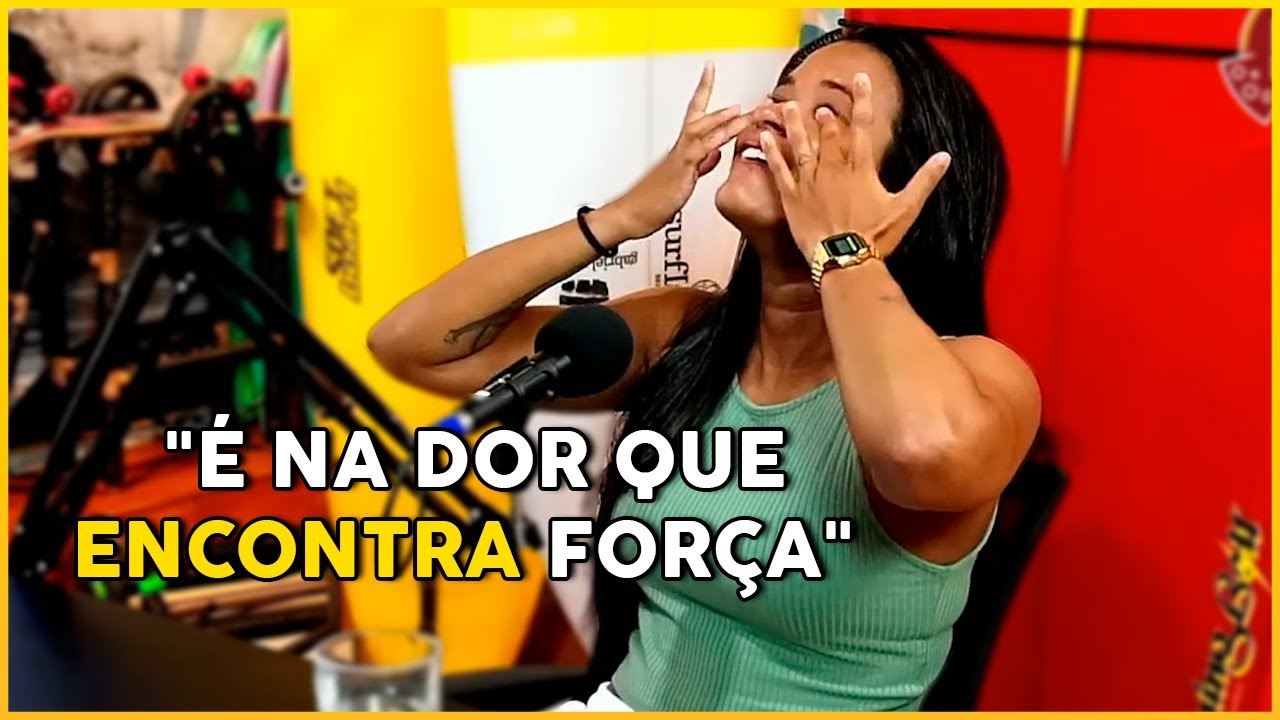 JULIA SANTOS SE EMOCIONA AO VIVO EM PODCAST - YouTube