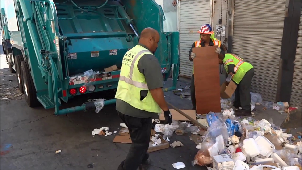 Cleaning the Alleyways of Downtown Los Angeles → New Way Cobra Rear ...