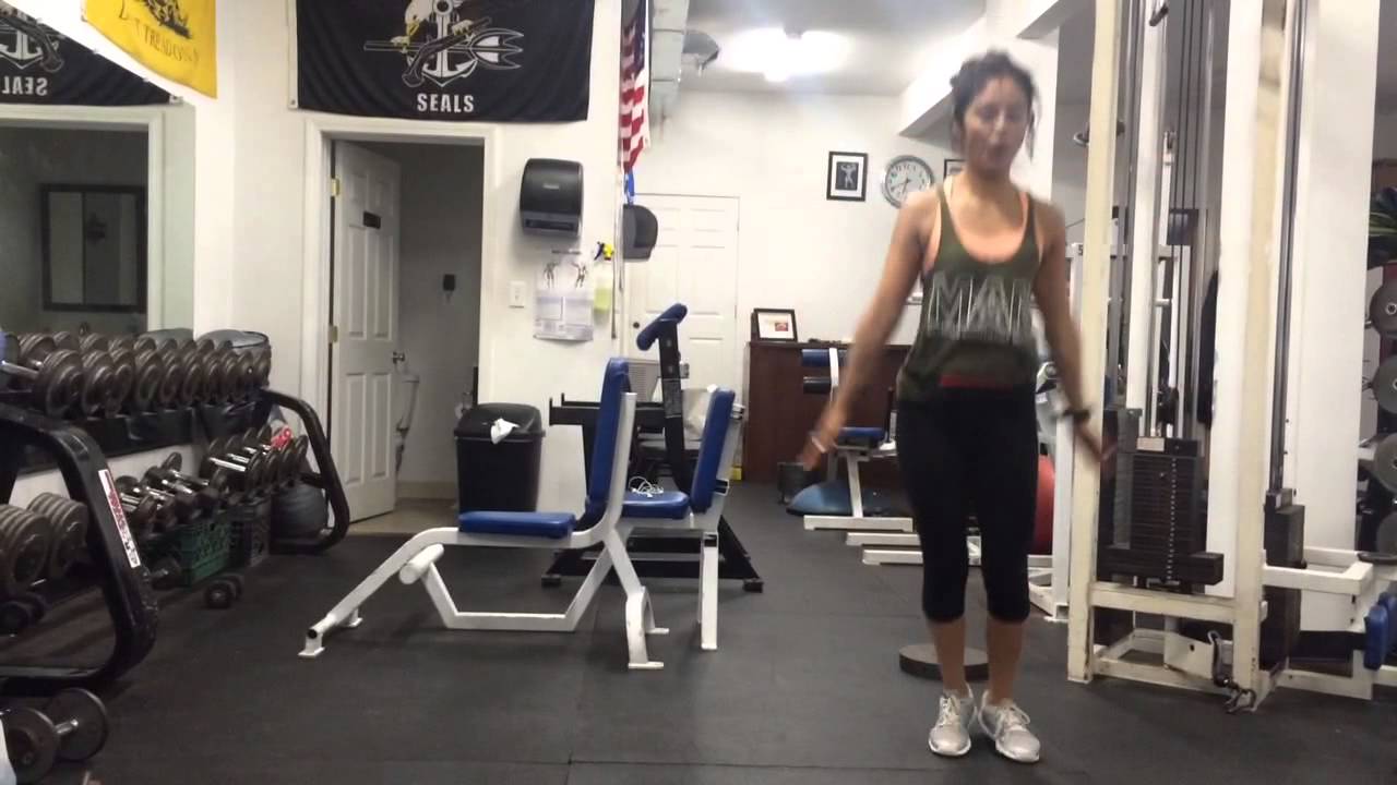 Lateral lunge in to Jumping jacks - YouTube