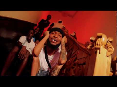 CHECKY STRAPP - LIVING LARGE (OFFICIAL MUSIC VIDEO)