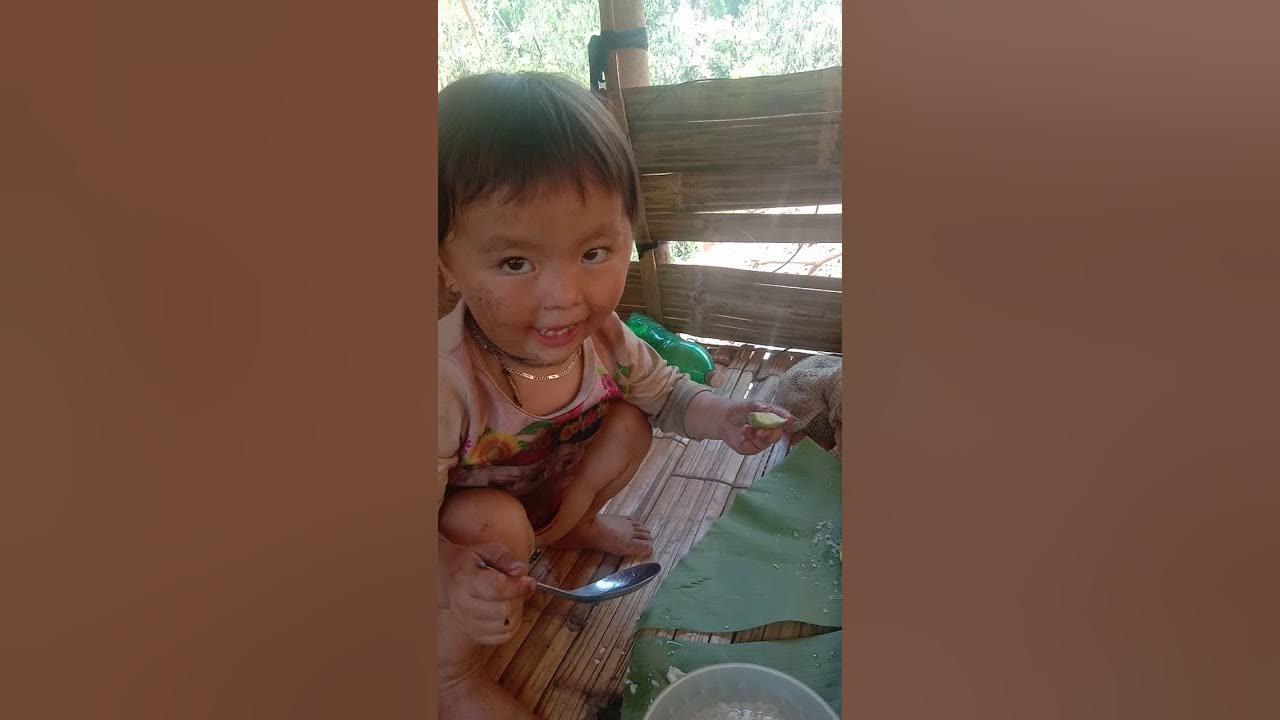 Peb cov niam txiv tub noj su taig mov ntse dej 4/5/2020 - YouTube