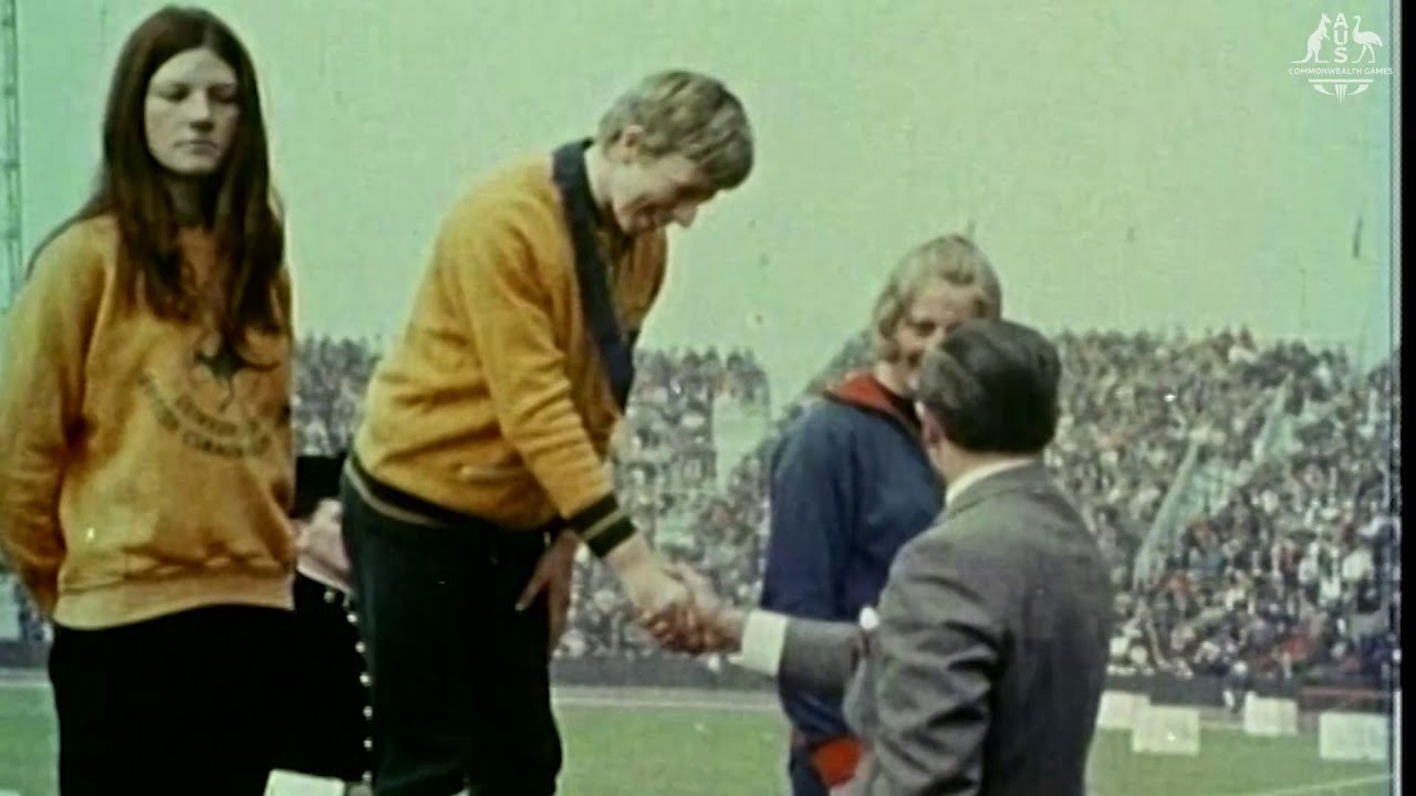 Edinburgh 1970 - Pam Kilborn wins 100m hurdles and creates history ...